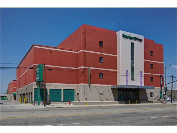 Cheap Storage Units in Long Beach, CA (from $6) | Extra Space Storage