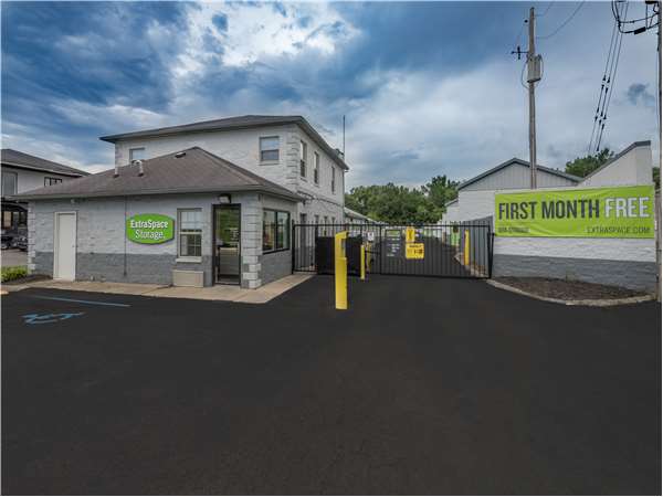 Storage Units in Louisville, KY (from $12) | Extra Space Storage