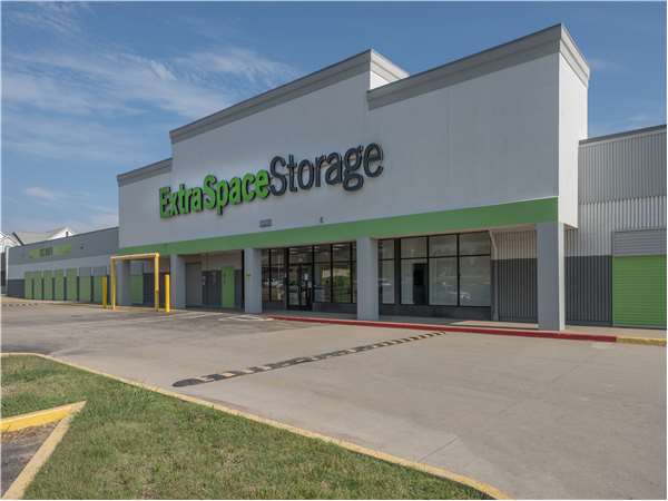 Cheap Storage Units in Wichita, KS (from $14) | Extra Space Storage