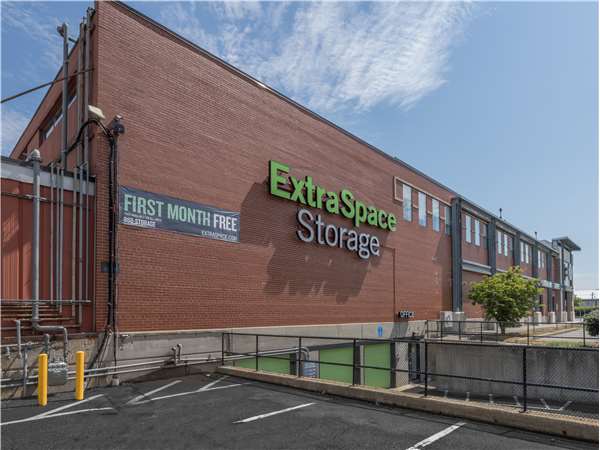 Cheap Storage Units in Boston, MA (from $6) | Extra Space Storage