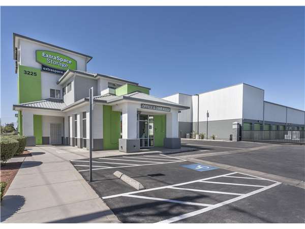 Cheap Storage Units in Las Vegas, NV (from $15) | Extra Space Storage