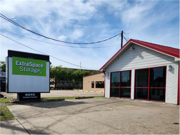 Cheap Storage Units in Pasadena, TX (from $14) | Extra Space Storage