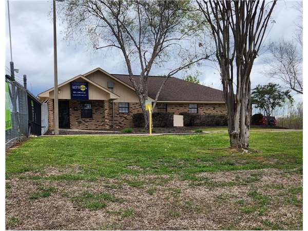 Cheap Storage Units in Flowood, MS (from $23) | Extra Space Storage