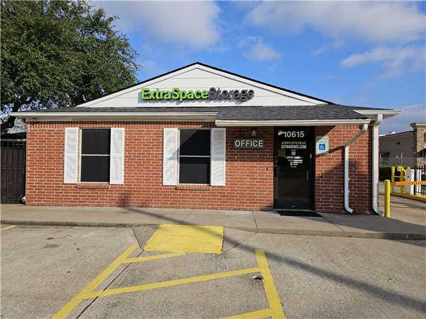 Cheap Storage Units in Houston, TX (from $8) | Extra Space Storage
