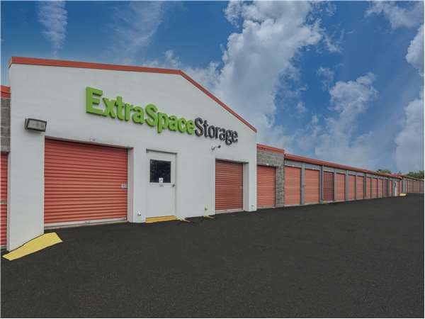 Cheap Storage Units in Chantilly, VA (from $5) | Extra Space Storage