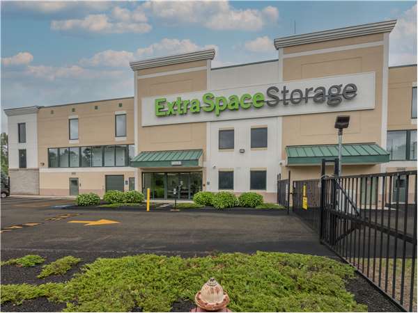 Cheap Storage Units in Quincy, MA (from $6) | Extra Space Storage