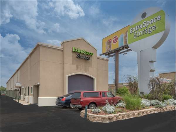 Cheap Storage Units in Oklahoma City, OK (from $12) | Extra Space Storage