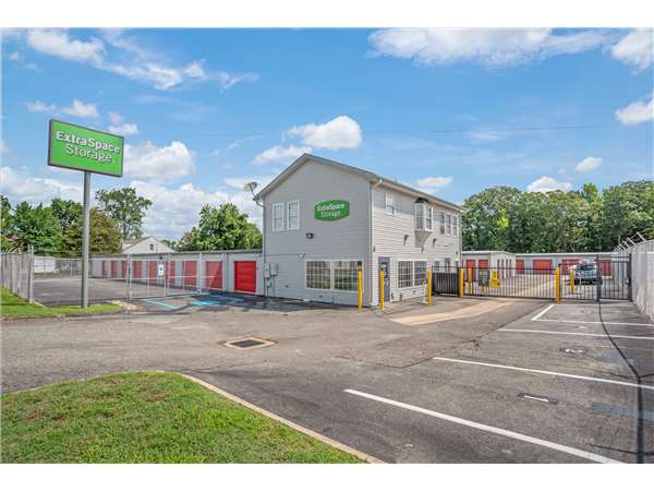 Cheap Storage Units in Norfolk, VA (from $16) | Extra Space Storage