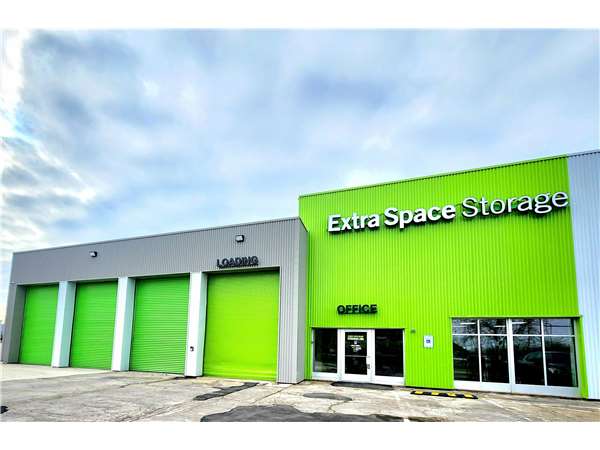 Cheap Storage Units in Milwaukee, WI (from $18) | Extra Space Storage