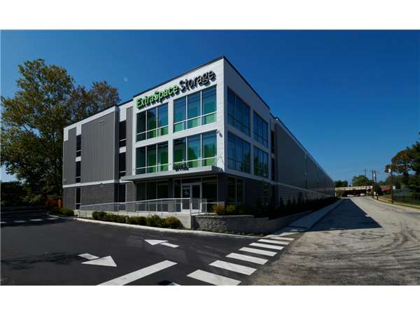 Cheap Storage Units in Springfield, PA (from $7) | Extra Space Storage