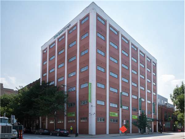 Cheap Storage Units in Chicago, IL (from $6) | Extra Space Storage