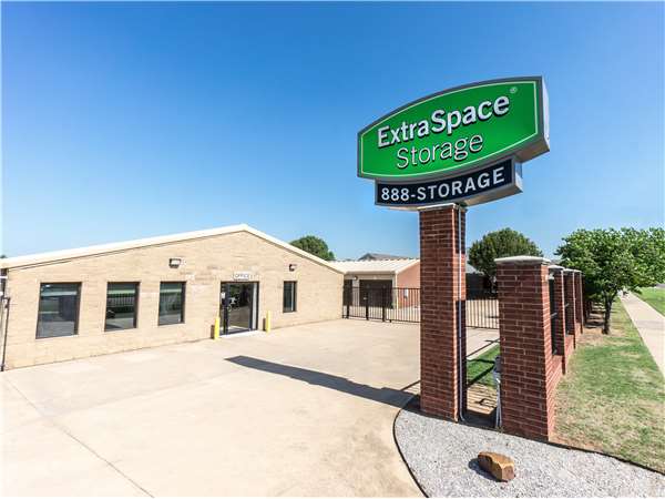 Cheap Storage Units in Oklahoma City, OK (from $12) | Extra Space Storage